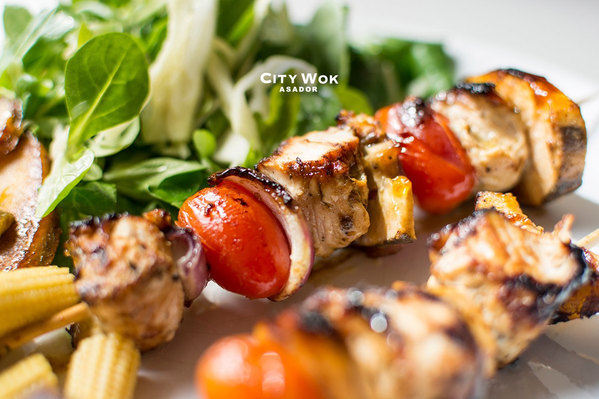Cómo preparar una parrillada de pinchos - City Wok Granada